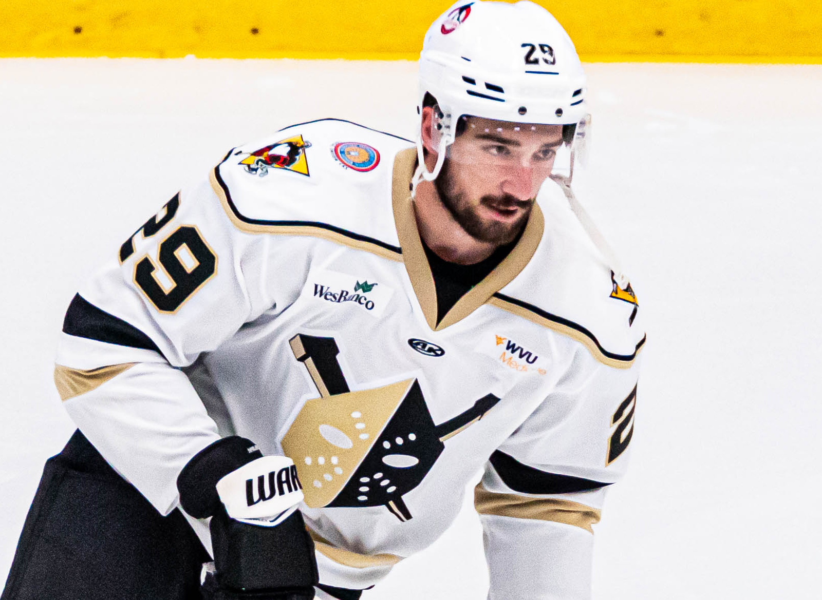 Cedric Paré signe avec l'organisation de l'Avalanche ! - La Table du Hockey